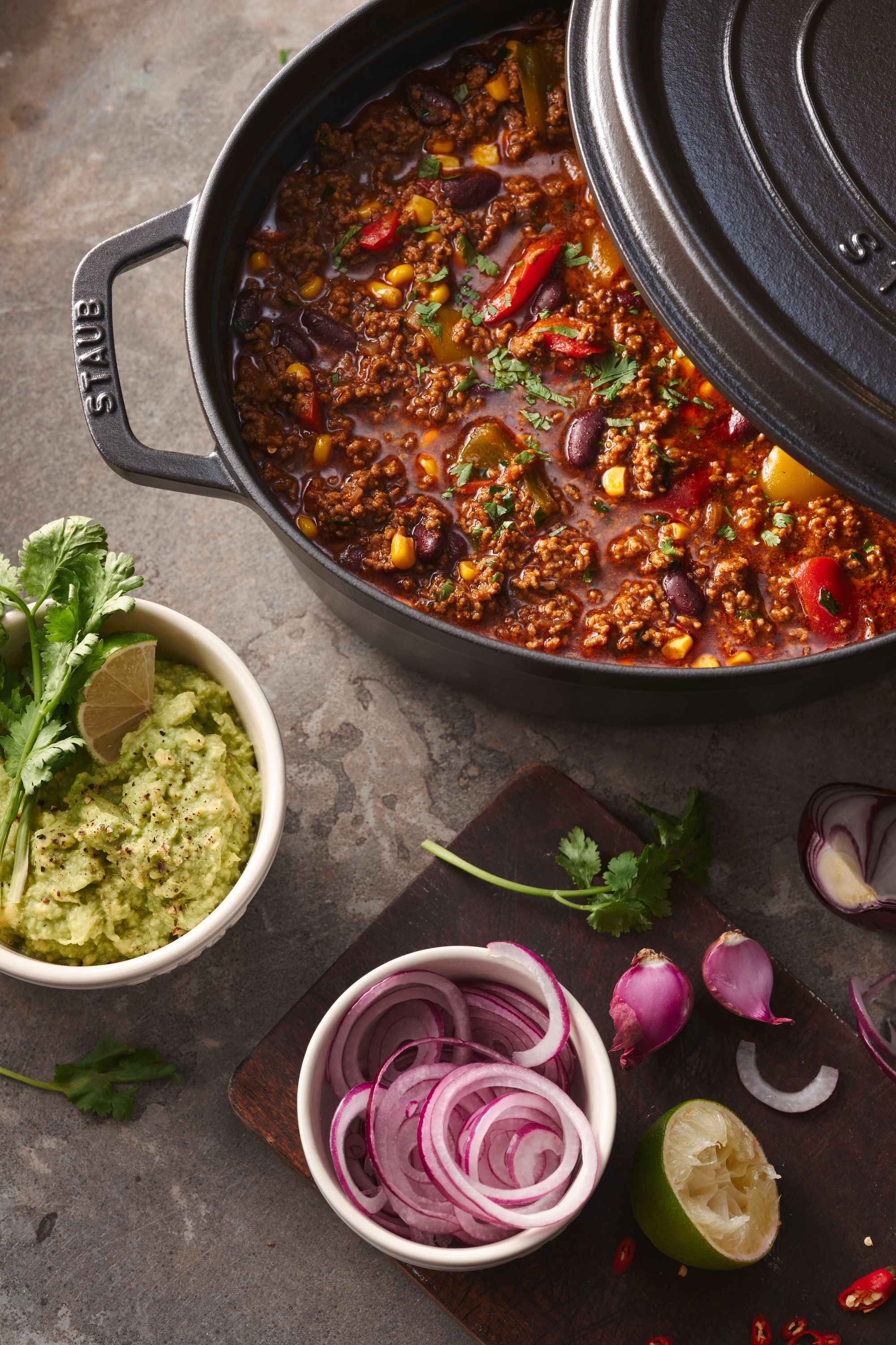 Staub Cocotte Oval 33cm Black