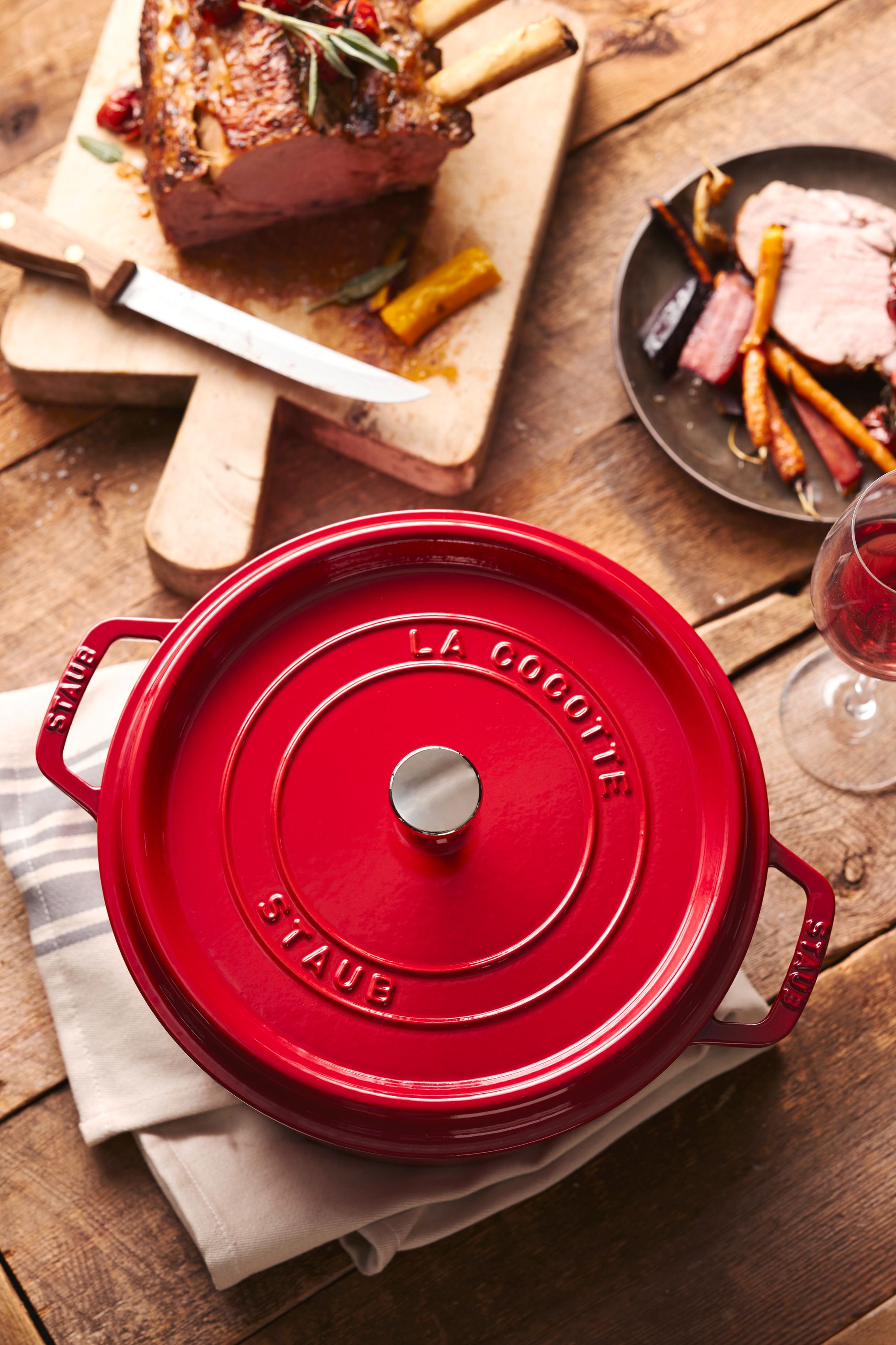 Staub Cocotte Round 26cm Cherry Red