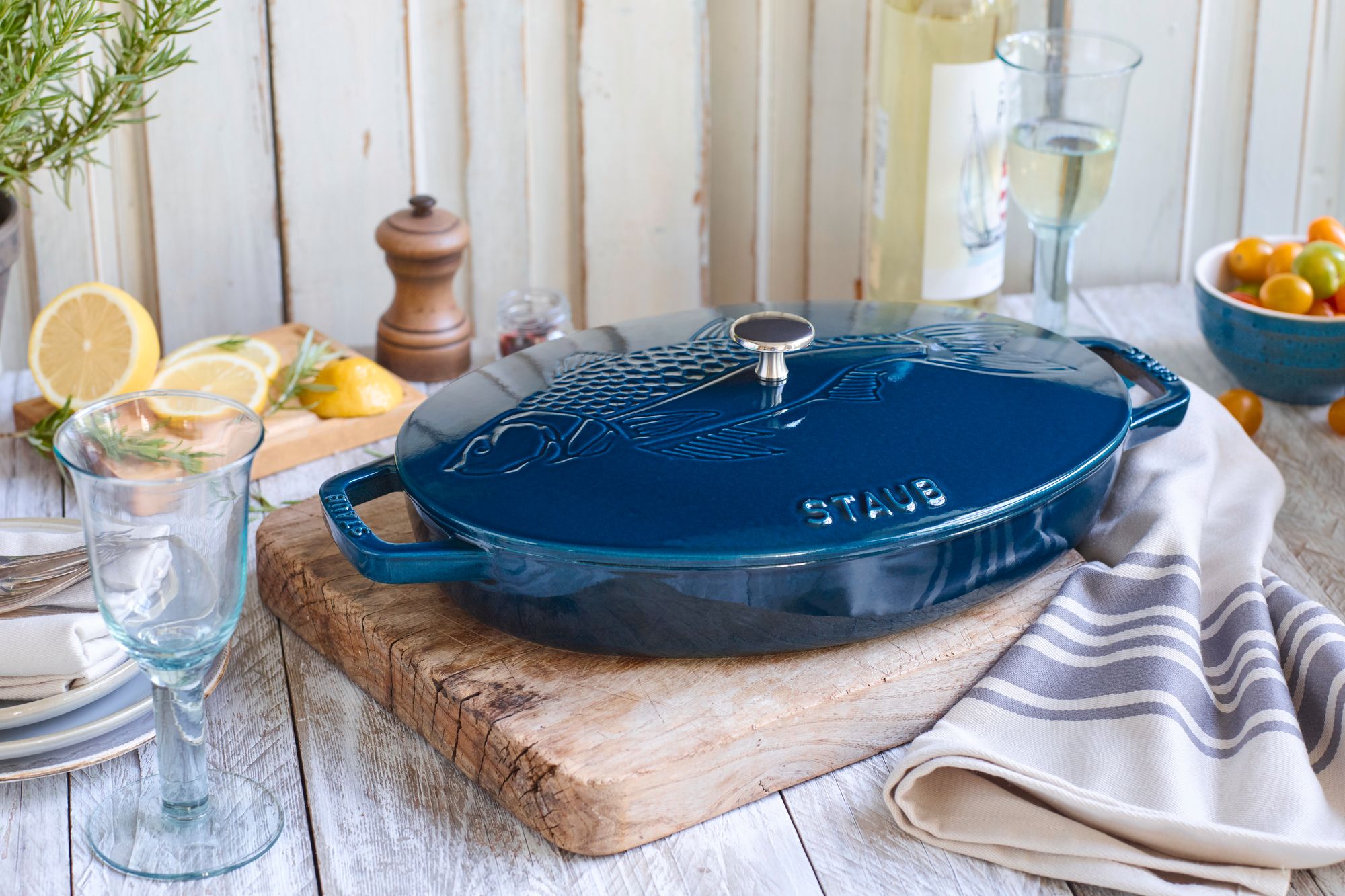Staub Oval Dish 32cm La Mer 'Fish'